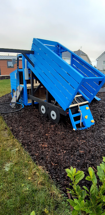 Tripper Truck - Bespoke Outdoor Entertainment Areas